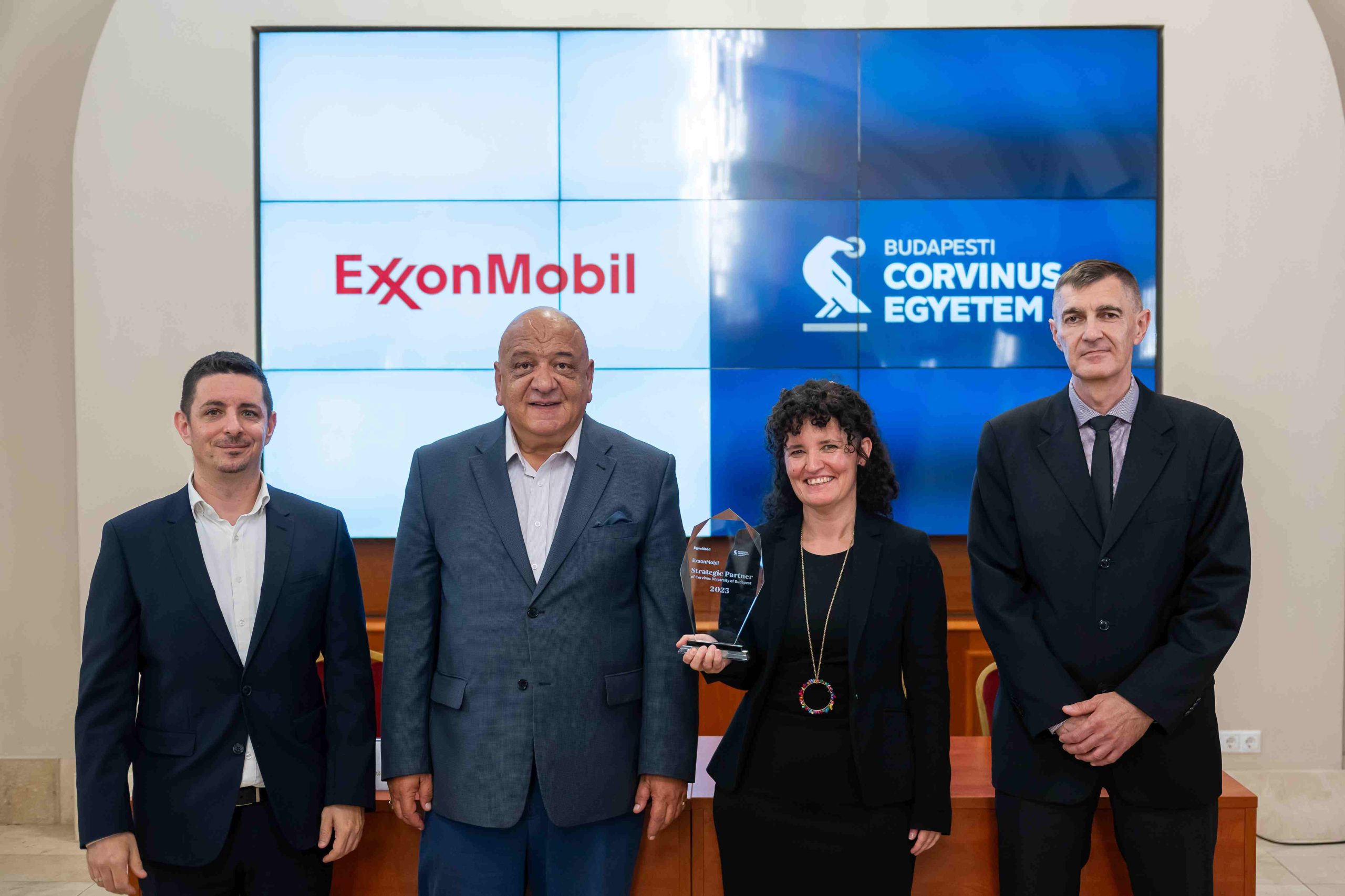 Corvinus and ExxonMobil sign strategic agreement - Corvinus University ...