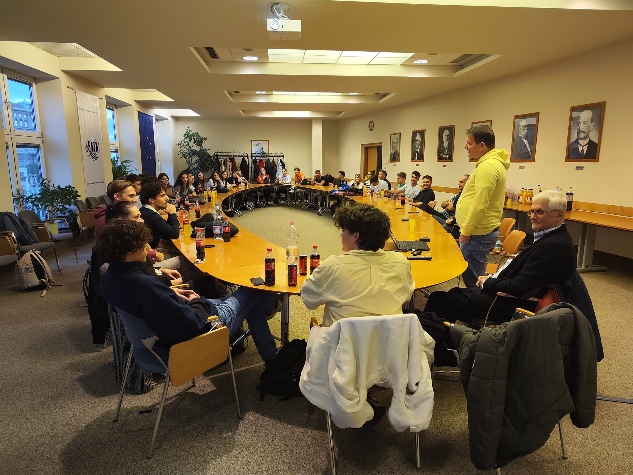 Students with Entrepreneurship specialisation participated in a team ...