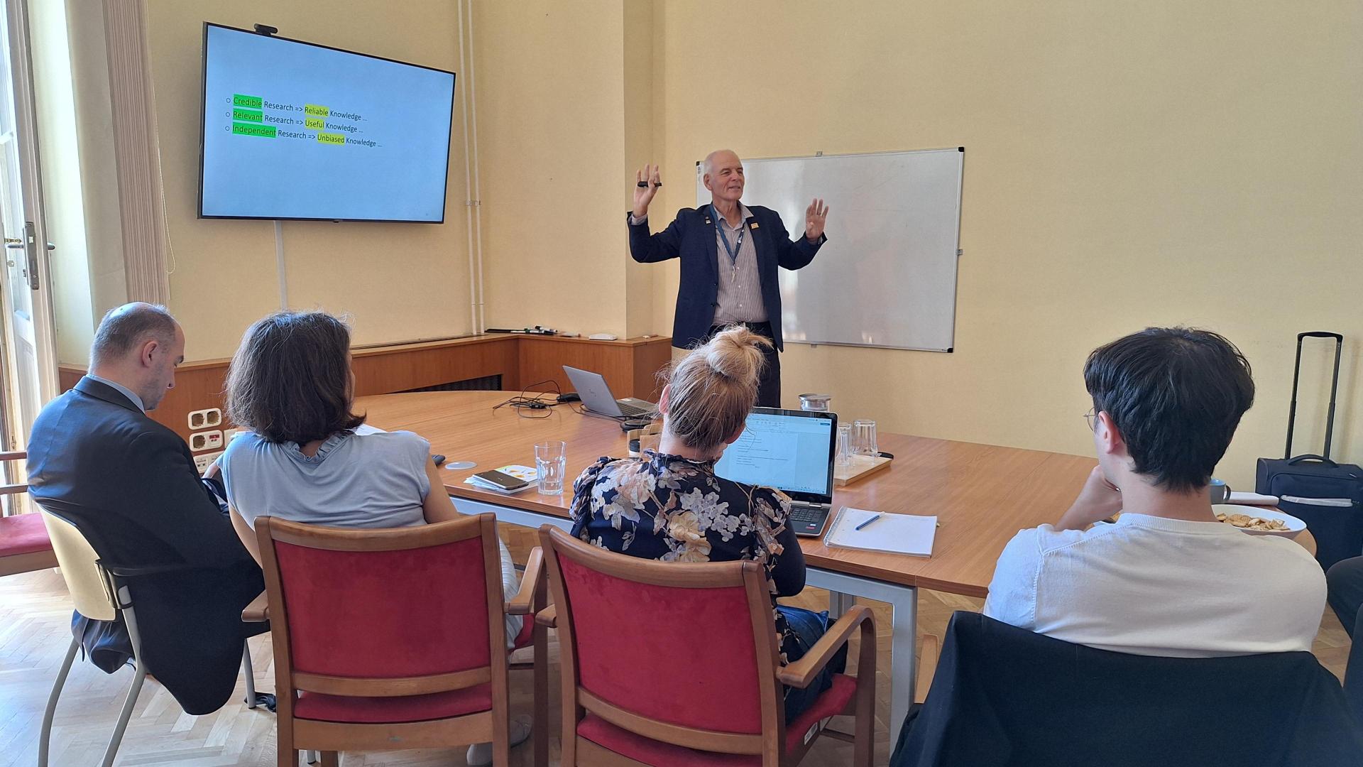 Mastering research communication with Professor Robert Faff - Corvinus ...