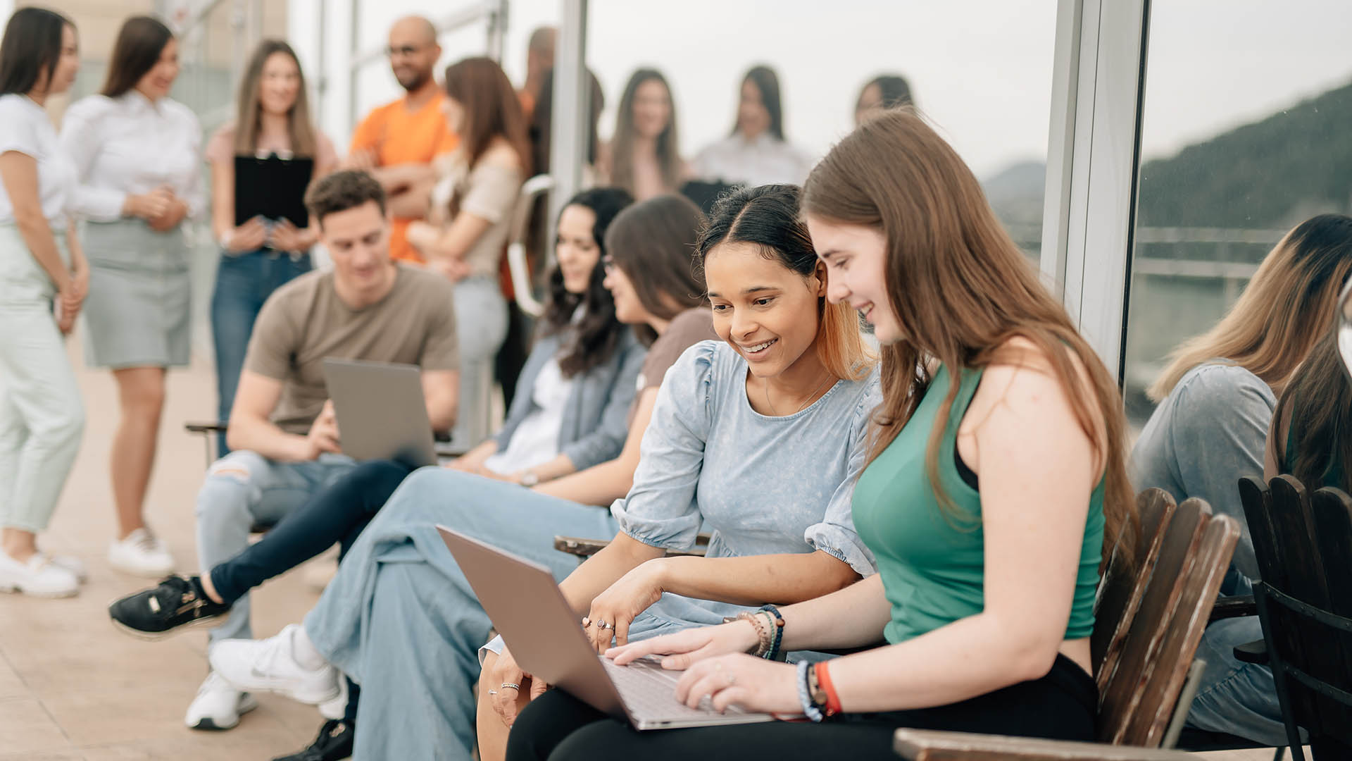 Digital Hungary Student Essay Writing Competition - Corvinus University ...